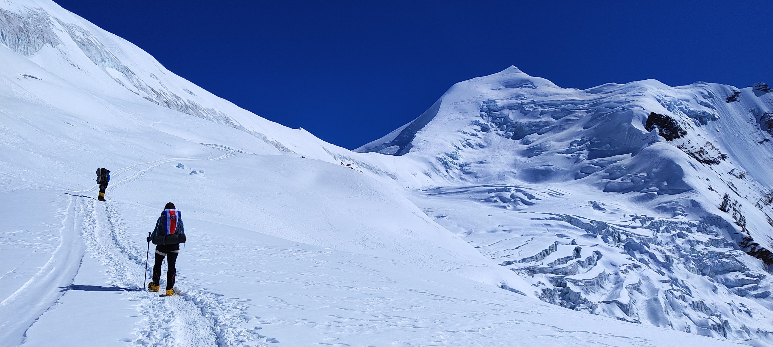 Himalaya peaks over 6000m climbing
